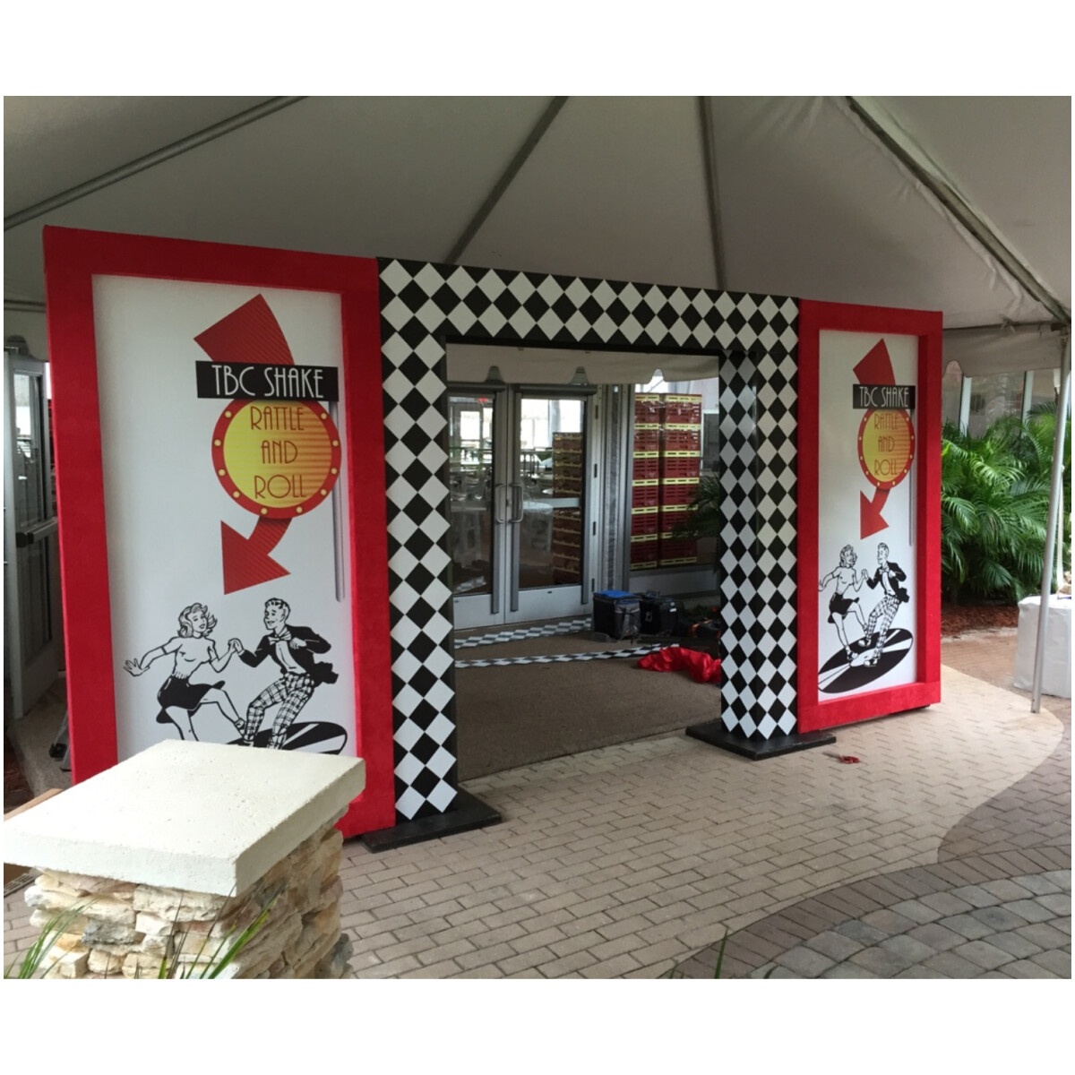 Custom Print & Arch Entrance | Event Effects Group