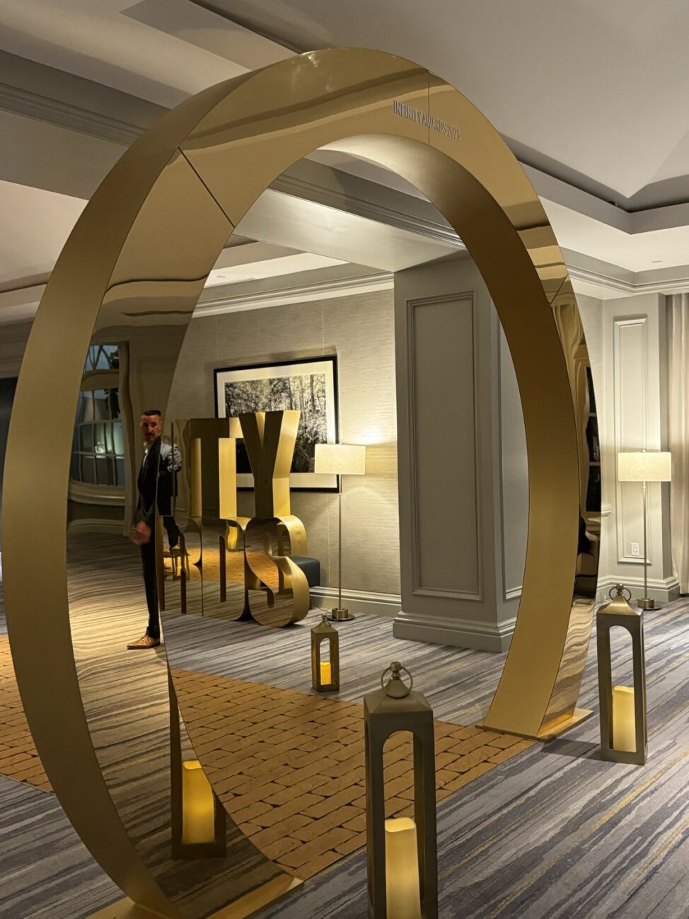 Round Gold Arch Entrance | Event Effects Group