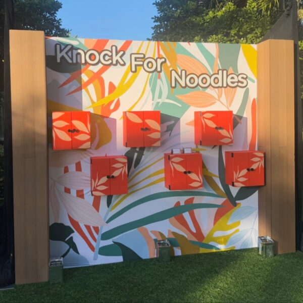 Knock Knock Serving Wall | Event Effects Group