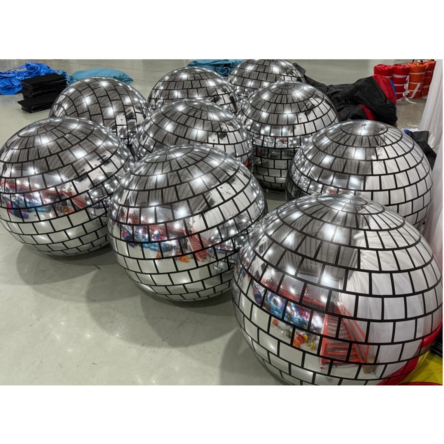 Inflatable Mirror Spheres | Event Effects Group